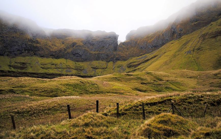 Irish Folklore, Myths & Legends: Lovers of Diarmuid & Grainne